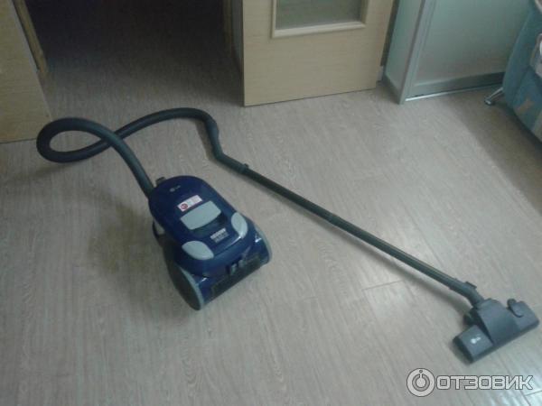 Отзыв о Пылесос LG 1600W | на отлично выполняет свою функцию